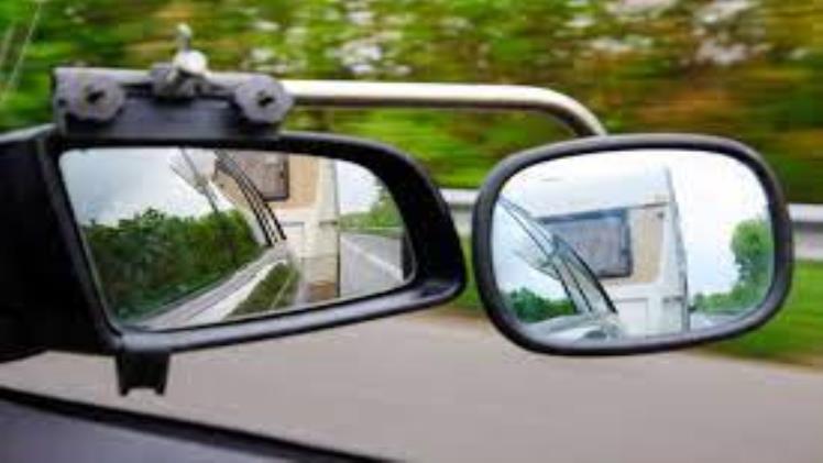 You're Towing A Caravan. Which Is The Safest Type Of Rear-view Mirror ...